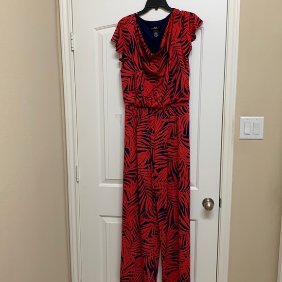 Pants & Jumpsuits | Super Cute Pant Suit | Poshmark